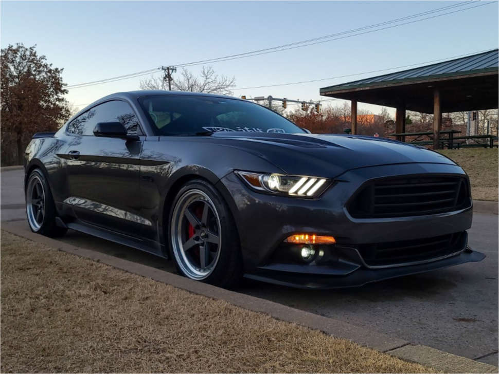 2017 Ford Mustang with 19x8.5 30 ESR Cs5 and 225/45R19 General G-max As ...