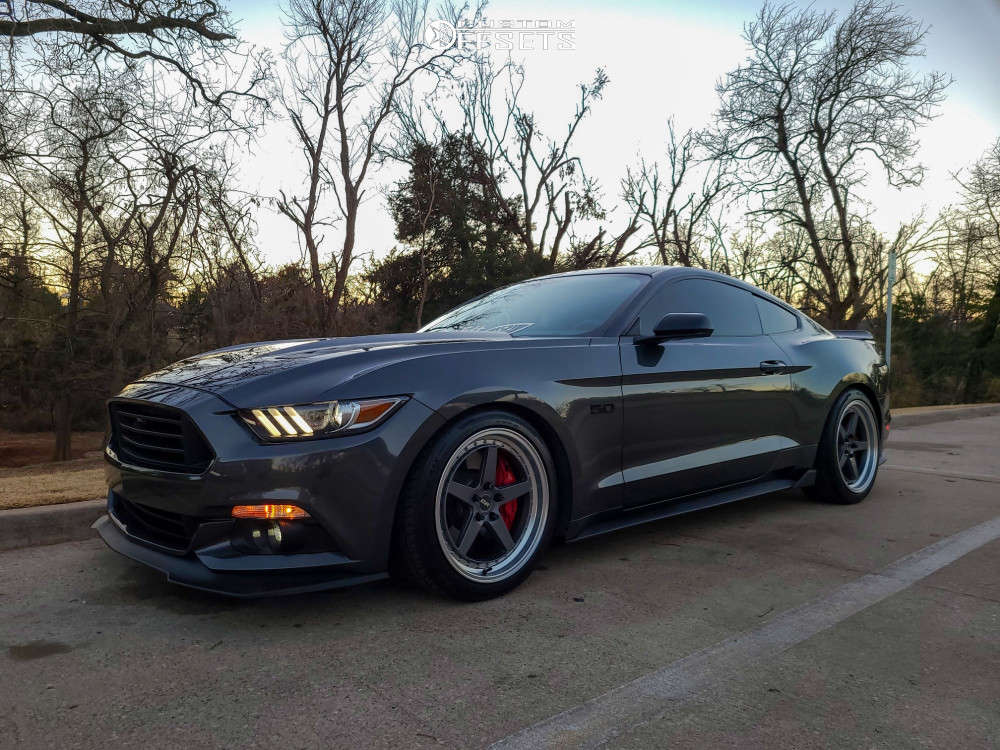 2017 Ford Mustang with 19x8.5 30 ESR Cs5 and 225/45R19 General G-max As ...