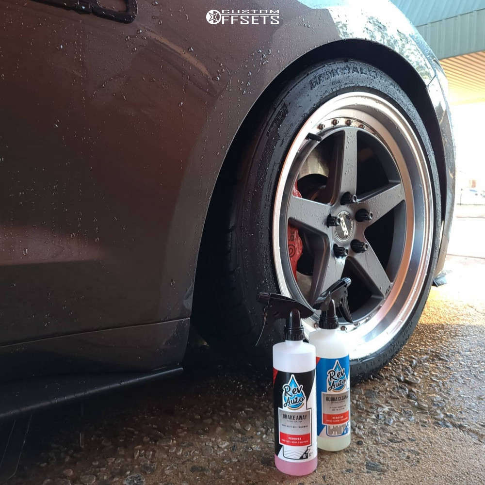 2017 Ford Mustang with 19x8.5 30 ESR Cs5 and 225/45R19 General G-max As ...