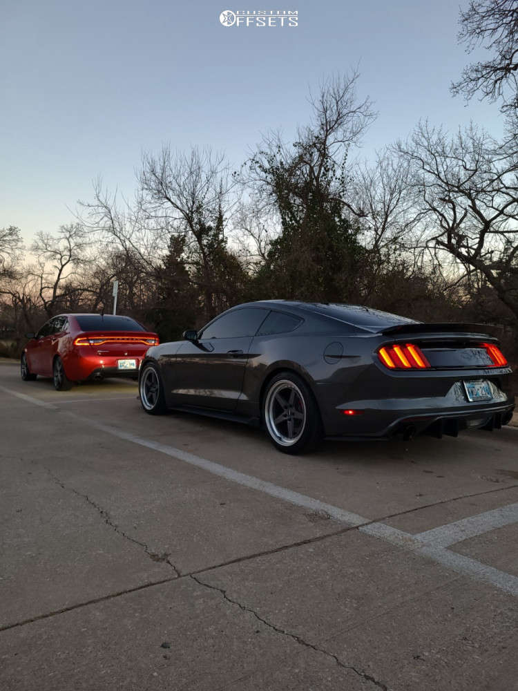 2017 Ford Mustang with 19x8.5 30 ESR Cs5 and 225/45R19 General G-max As ...