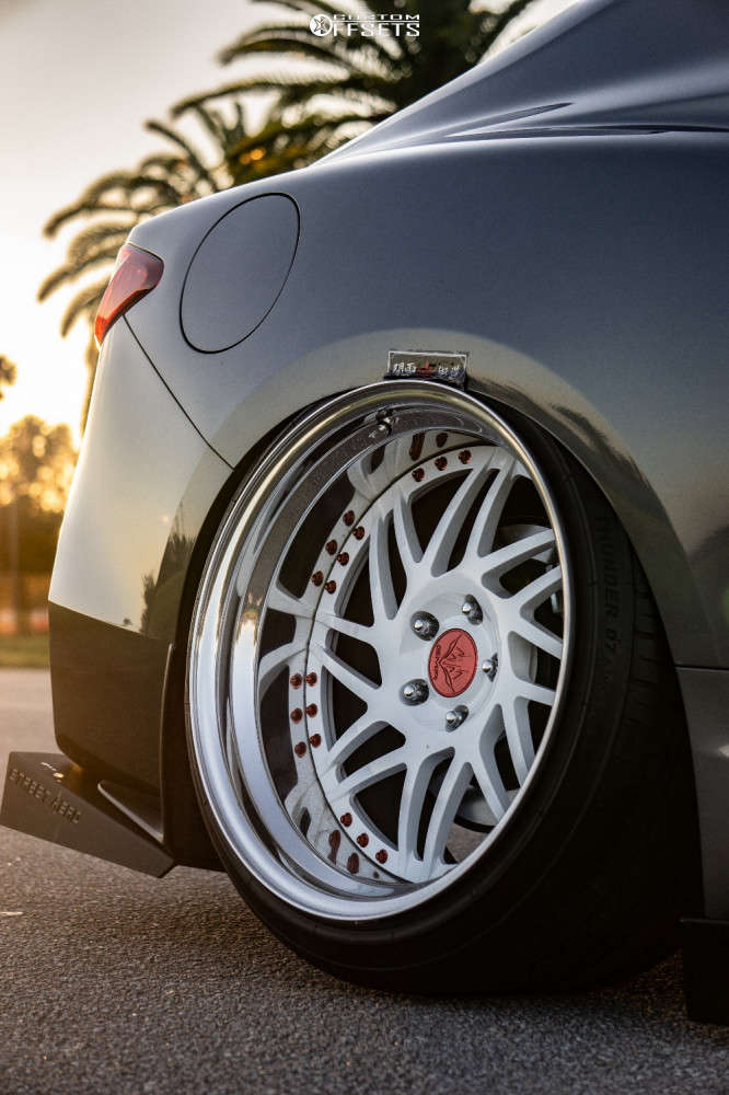 2021 INFINITI Q60 with 19x10.5 -12 GMR GS-107 Directional and 245/35R19 ...