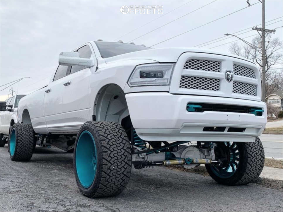 2018 Ram 2500 with 24x14 -76 Fuel Sledge and 35/15.5R24 Venom Power ...
