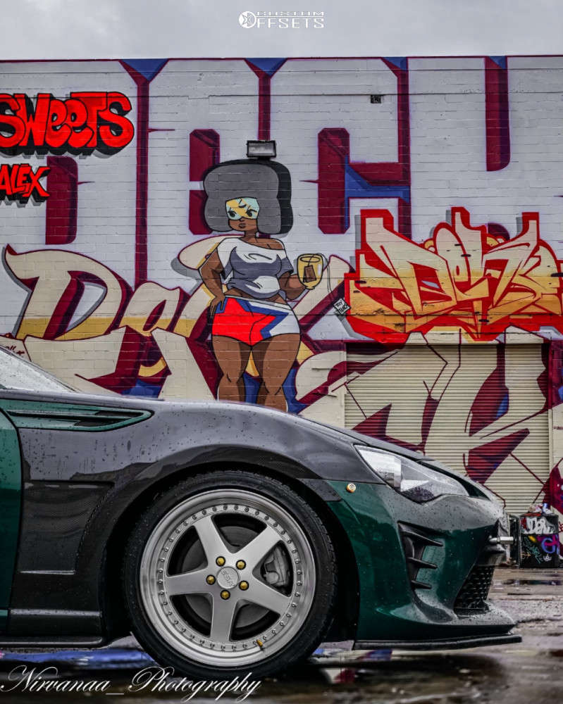 2020 Toyota 86 with 18x8.5 30 ESR Sr04 and 225/40R18 Kenda Vezda Uhp As ...