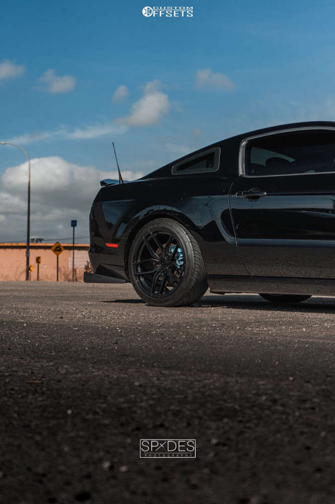 2014 Ford Mustang with 19x9.5 22 Stance Sf-03 and 275/30R19 Federal 595 ...