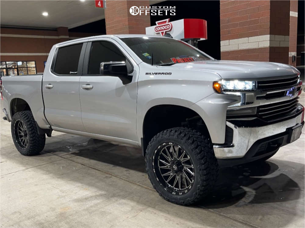2020 Chevrolet Silverado 1500 with 22x10 -19 TIS 547BM and 35/12.5R22 ...