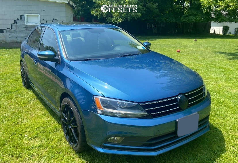 2015 Volkswagen Jetta Stock | Custom Offsets