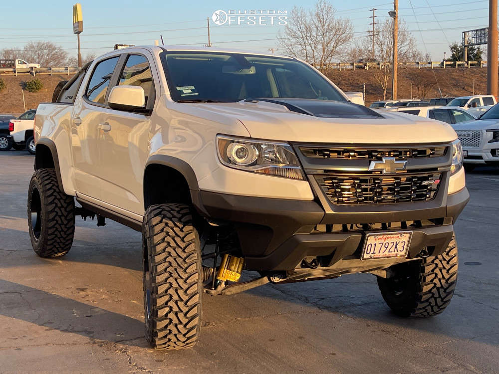 2019 Chevrolet Colorado with 20x10 -24 American Offroad A108 and 35/12 ...