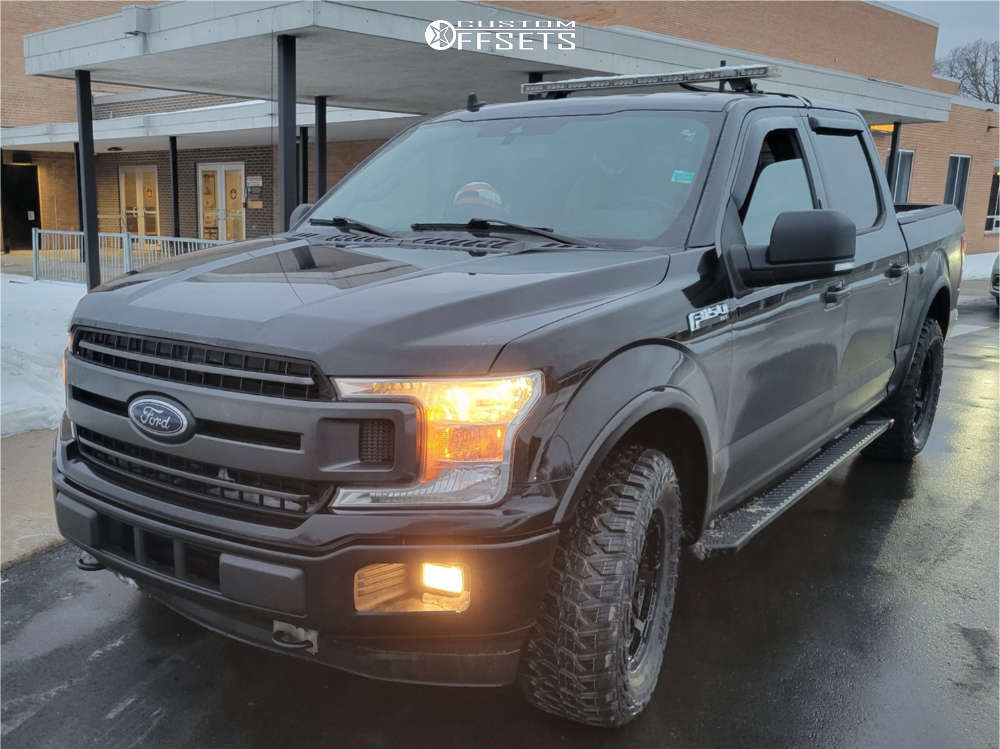 2019 Ford F-150 with 17x8.5 18 Vision Warrior and 33/12.5R17 Kanati Mud ...