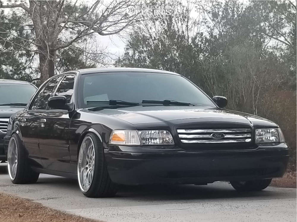 2011 Ford Crown Victoria with 20x10.5 31 Heritage Hokkaido and 255 ...