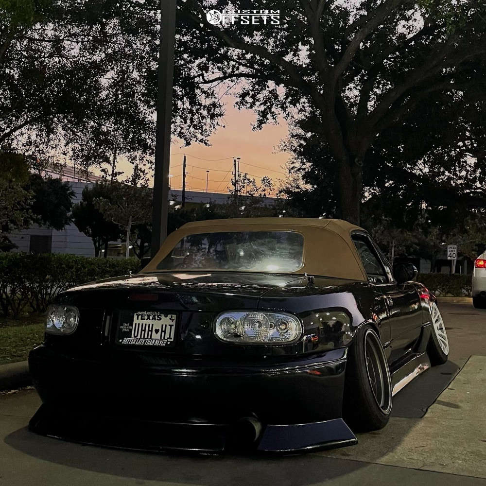 1995 Mazda Miata with 16x8.25 25 JNC Jnc030 and 195/45R16 Federal 595 ...