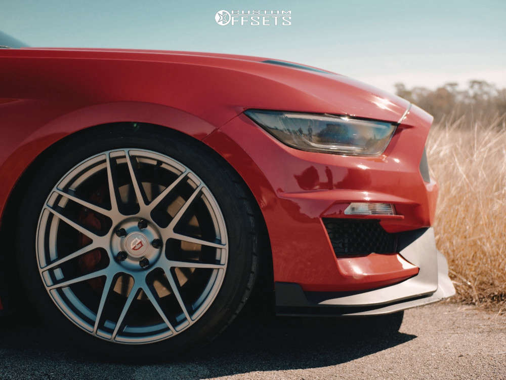 2017 Ford Mustang with 20x9.5 35 Curva C300 and 275/35R20 Nitto Nt555 ...