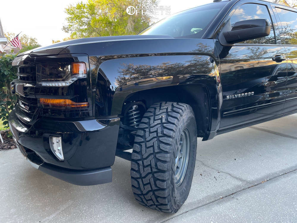 2018 Chevrolet Silverado 1500 with 17x8.5 -0 Method Mr316 and 35/12 ...
