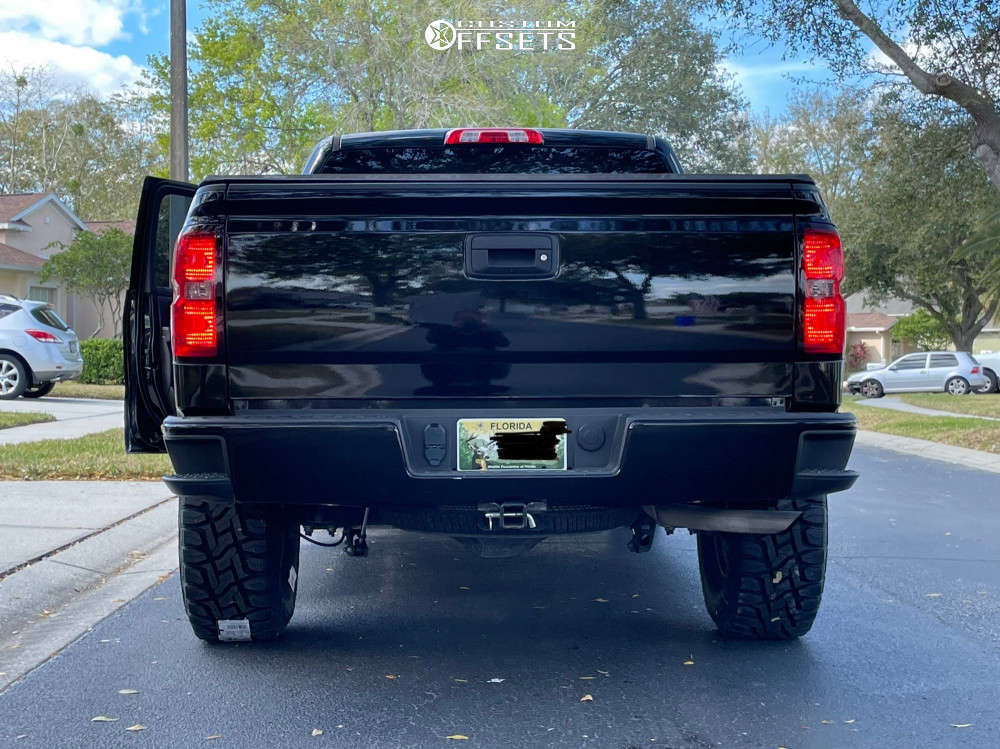 2018 Chevrolet Silverado 1500 with 17x8.5 -0 Method Mr316 and 35/12 ...