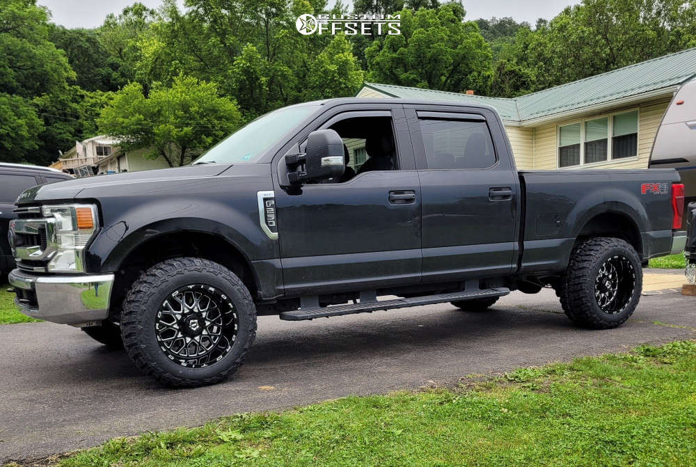 2020 Ford F-250 Super Duty with 20x14 -44 TIS 544MB and 35/12.5R20 ...