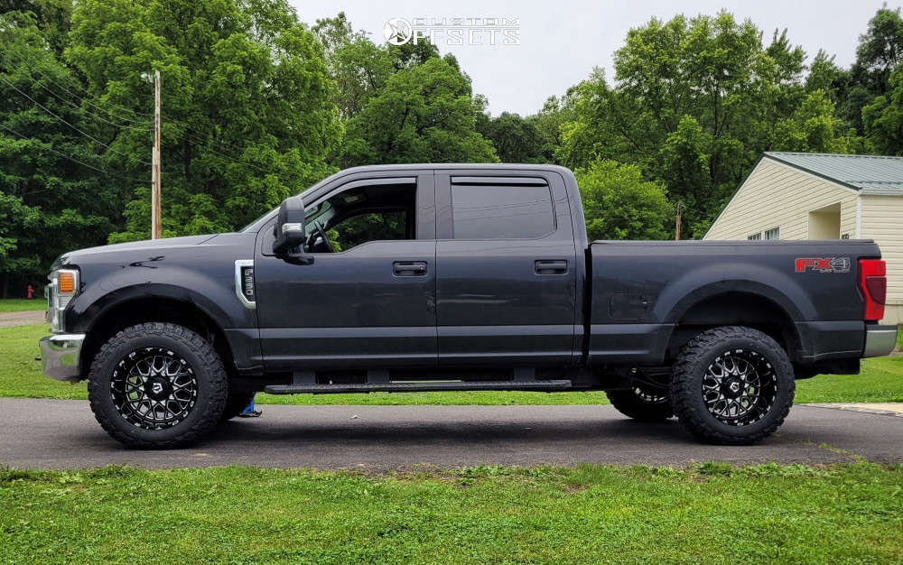 2020 Ford F-250 Super Duty with 20x14 -44 TIS 544MB and 35/12.5R20 ...