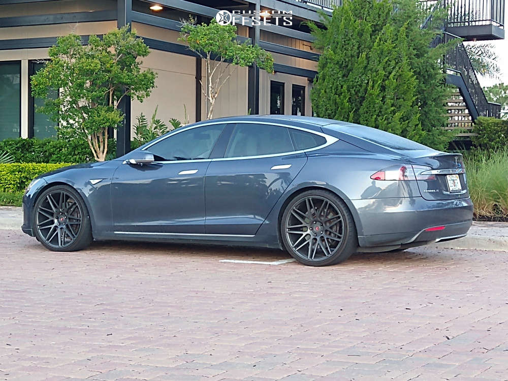 2015 Tesla S with 22x9 25 Vossen VPS 314 and 255/30R22 Michelin Pilot ...