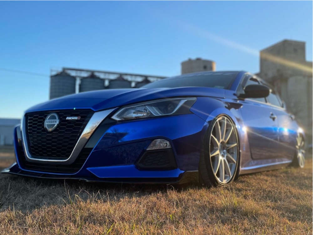 2019 Nissan Altima with 19x8.5 35 Niche M146 and 235/40R19 Michelin ...