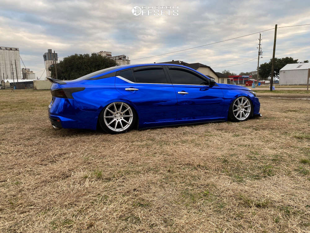 2019 Nissan Altima with 19x8.5 35 Niche M146 and 235/40R19 Michelin ...