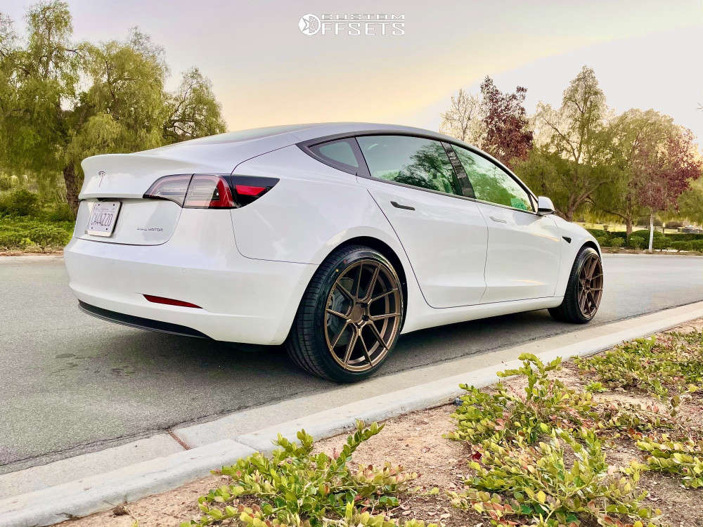 2021 Tesla 3 with 20x10 25 Ferrada F8-fr8 and 255/35R20 Falken Azenis ...