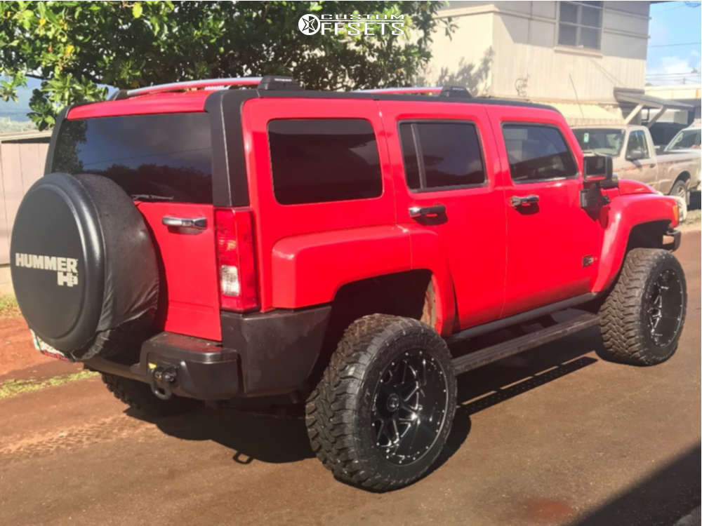 2006 Hummer H3 with 20x12 -44 Hostile Sprocket and 33/12.5R20 Toyo ...