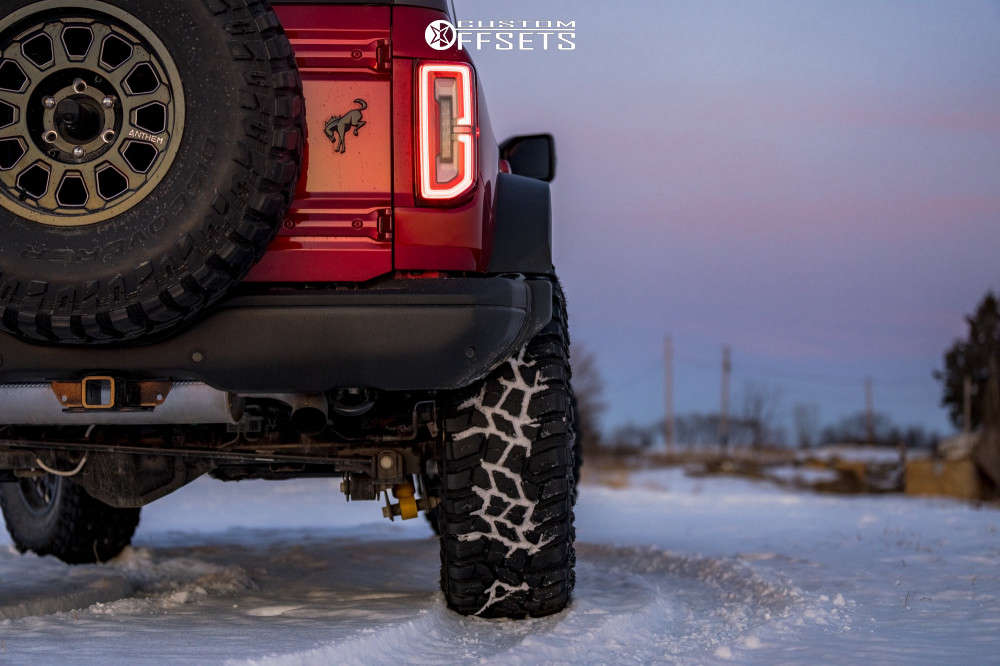 2021 Ford Bronco with 17x9 0 Anthem Off-Road Intimidator and 37/12.5R17 ...