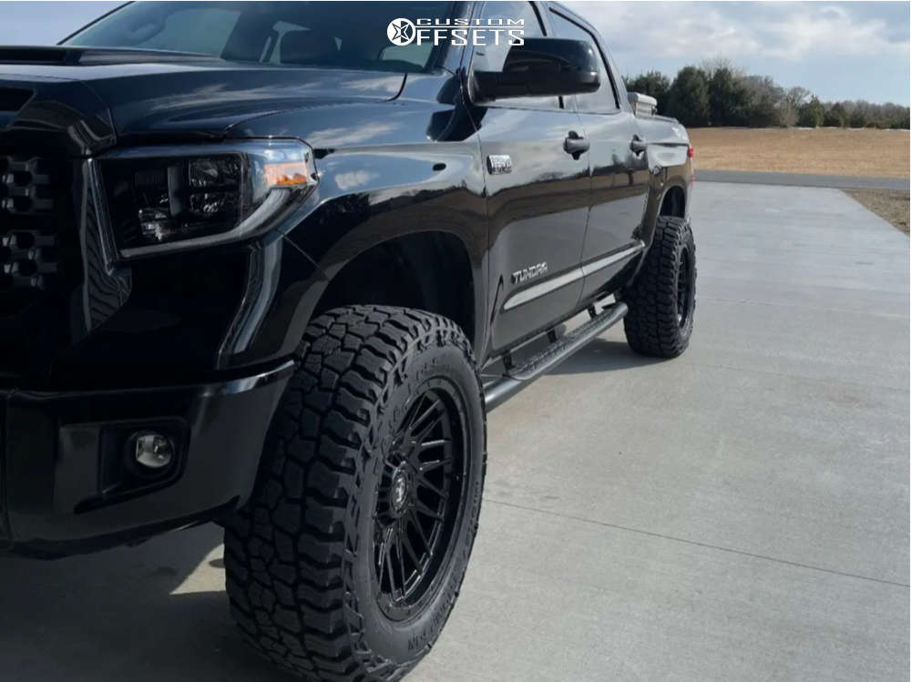 2019 Toyota Tundra with 20x10 -25 Motiv Offroad Mutant and 33/12.5R20 ...