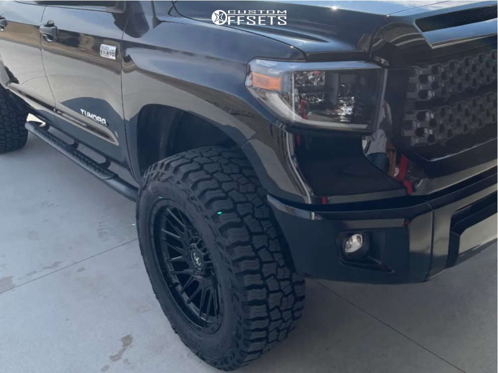 2019 Toyota Tundra with 20x10 -25 Motiv Offroad Mutant and 33/12.5R20 ...