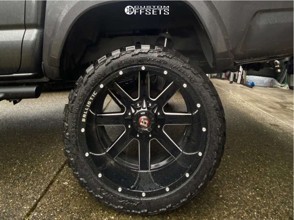 2020 Toyota Tacoma with 22x12 -50 Ballistic Rage and 33/12.5R22 AMP Mud ...
