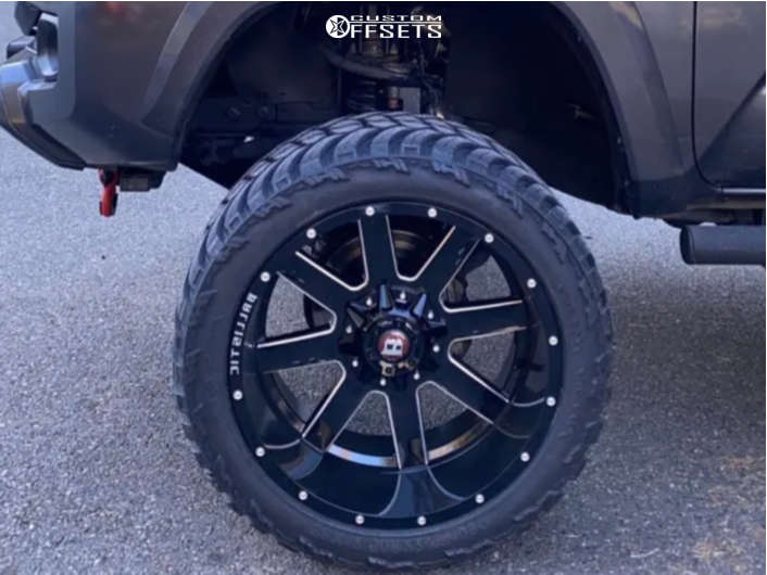 2020 Toyota Tacoma with 22x12 -50 Ballistic Rage and 33/12.5R22 AMP Mud ...