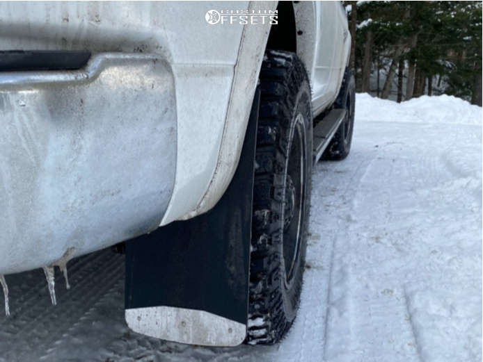 2016 Ram 1500 with 20x9 -12 Grid Gd10 and 37/12.5R20 Kanati Trail Hog ...