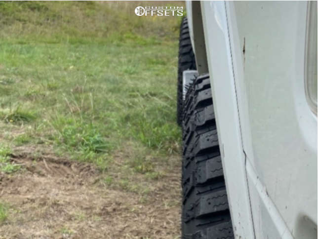 2016 Ram 1500 with 20x9 -12 Grid Gd10 and 37/12.5R20 Kanati Trail Hog ...