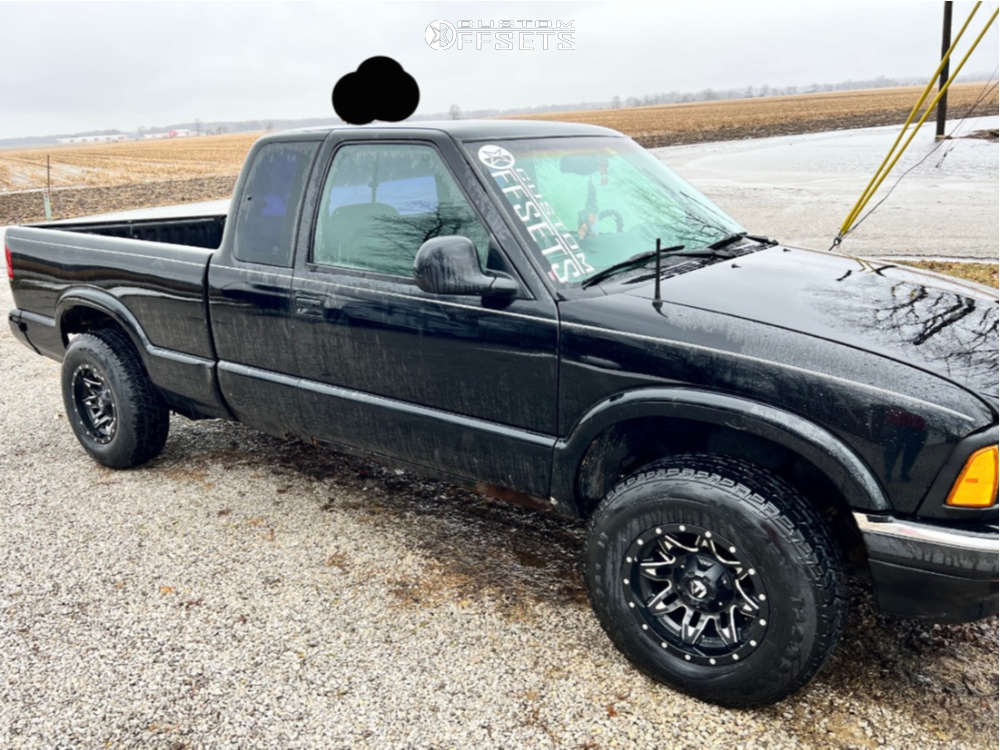 1997 Chevrolet S10 with 15x8 -18 Fuel Lethal and 255/75R15 Mickey ...