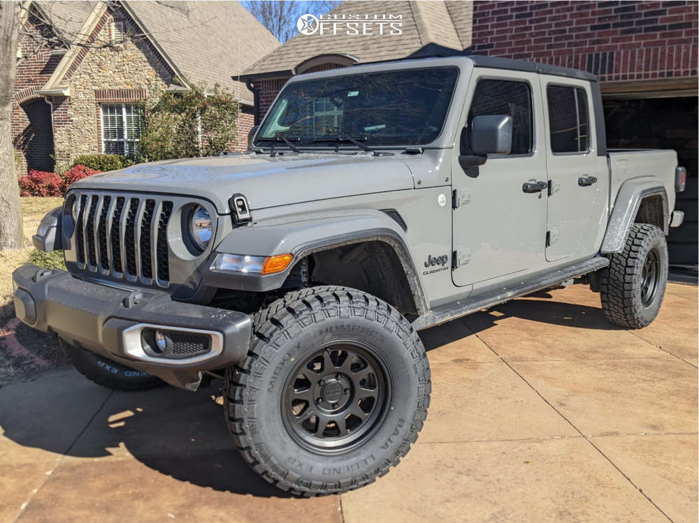 2021 Jeep Gladiator with 17x8.5 Method Mr316 and 295/70R17 Mickey ...