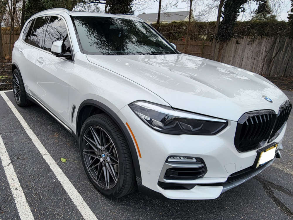2019 BMW X5 with 21x9 20 Beyern Damon and 275/40R21 Pirelli Scorpion ...