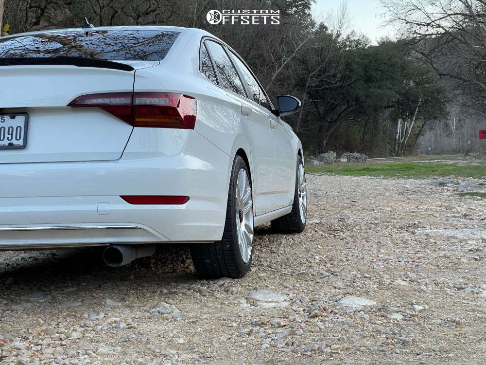 2019 Volkswagen Jetta with 18x8.5 40 Voxx Pisa and 245/40R18 Michelin ...