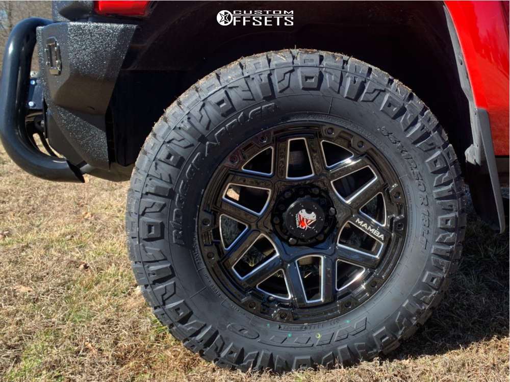 2008 Hummer H3 with 18x9 -12 Mamba M23 and 33/12.5R18 Nitto Ridge ...