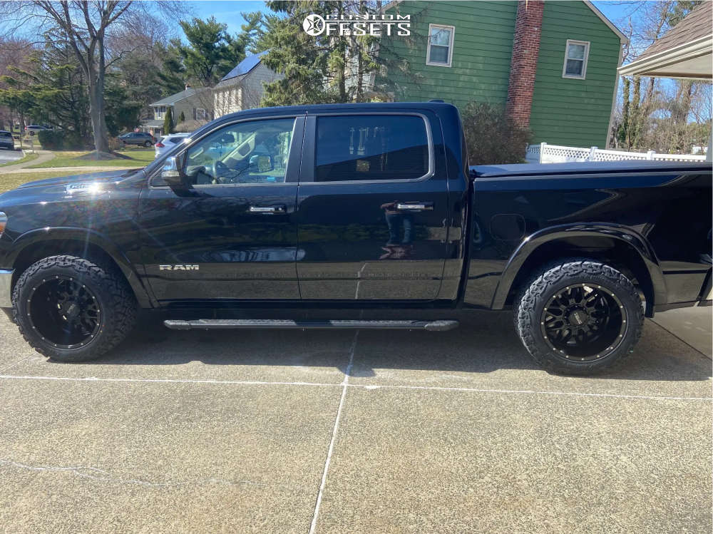 2019 Ram 1500 with 20x12 -44 Massiv Offroad Or1 and 33/12.5R20 Venom ...