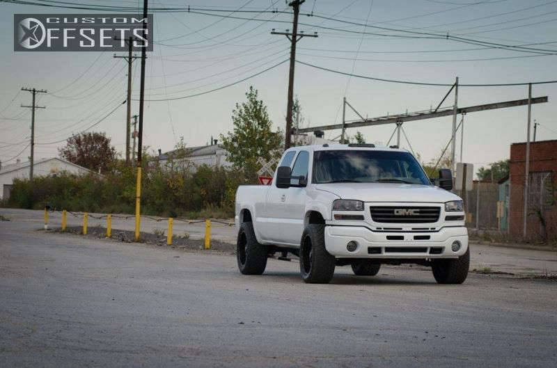 2003 GMC Sierra 2500 HD with 20x10 -24 Fuel Maverick and 305/50R20 ...