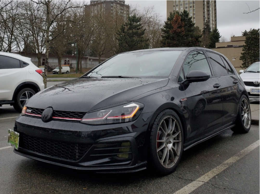2018 Volkswagen GTI with 18x8 45 OZ Racing Ultraleggera and 235/40R18 ...