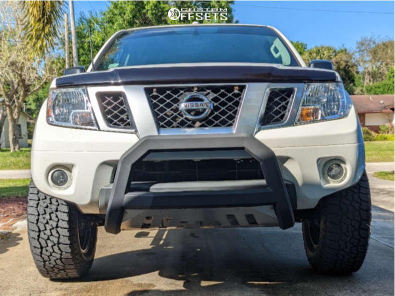 2015 Nissan Frontier with 17x8.5 20 Fuel Maverick D538 and 265/70R17 ...