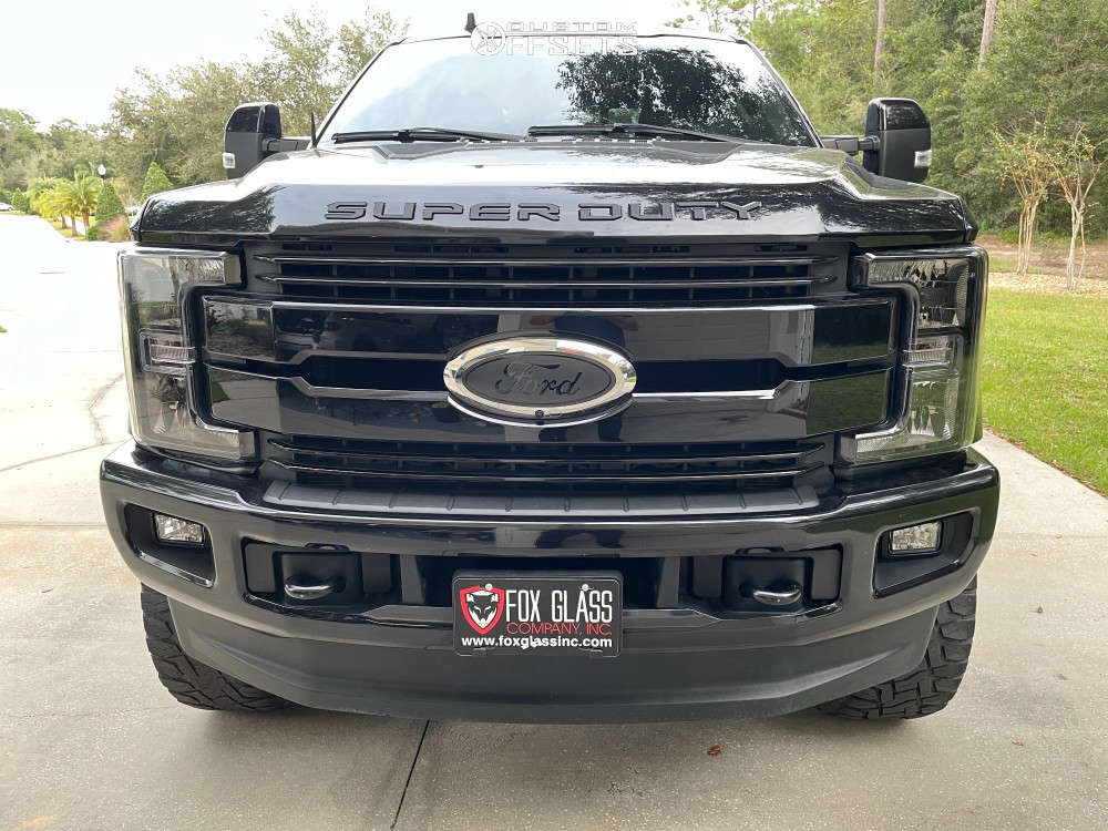 2019 Ford F-250 Super Duty with 24x12 -44 TIS 544B and 37/13.5R24 Venom ...