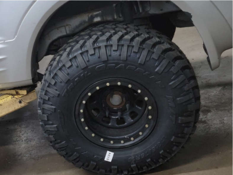 2001 Mitsubishi Montero with 16x10 -38 Pro Comp Series 252 and 315/75R16 Nitto Trail Grappler ...