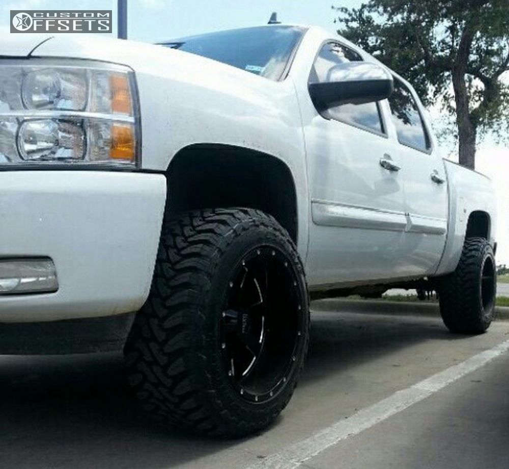 2009 Chevrolet Silverado 1500 with 20x12 -44 Moto Metal MO962 and 33/12 ...
