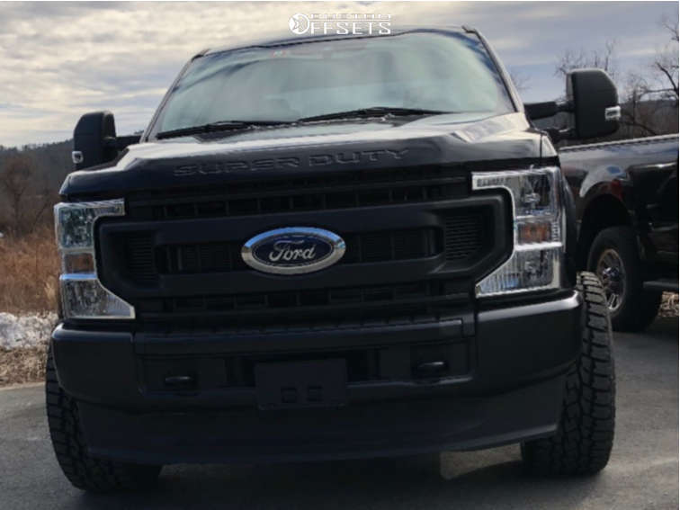 2022 Ford F-250 Super Duty with 22x12 -51 Fuel Forged Ffc39 and 33/12 ...