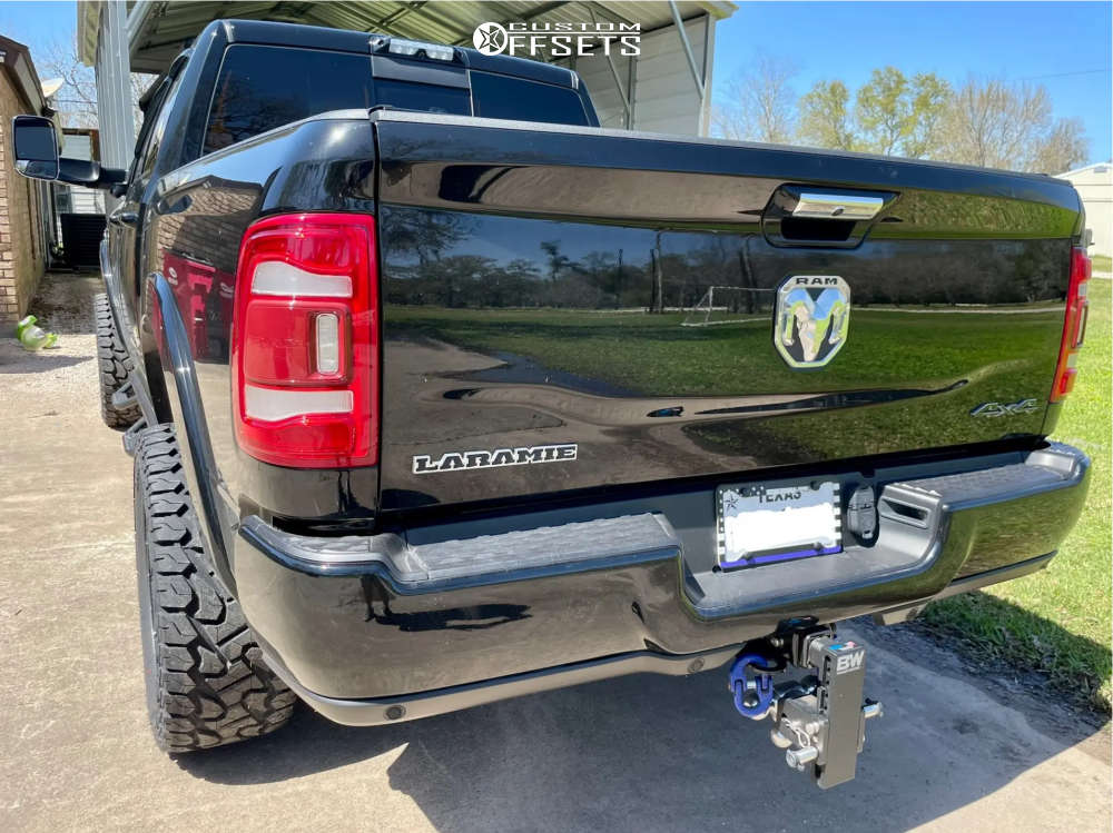 2020 Ram 2500 with 20x9 -12 Ultra Hunter 203 and 33/12.5R20 Gladiator ...
