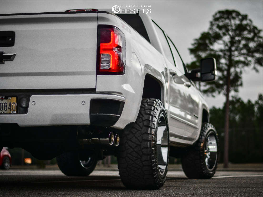 2017 Chevrolet Silverado 1500 with 20x12 -44 Hostile Rage and 33/12 ...