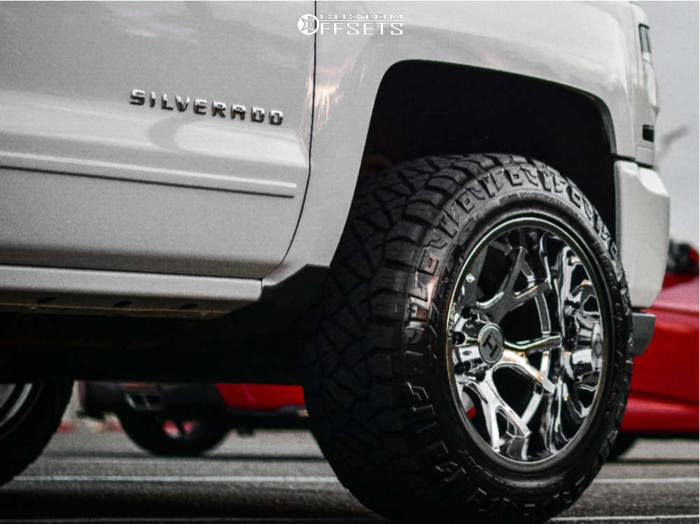 2017 Chevrolet Silverado 1500 with 20x12 -44 Hostile Rage and 33/12 ...