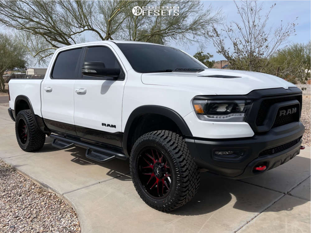 2021 Ram 1500 with 20x10 -24 Motiv Offroad Magnus and 33/12.5R20 Atturo ...