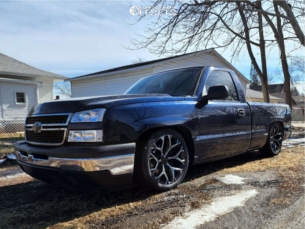 2007 Chevrolet Silverado 1500 Classic with 20x9 24 OE Performance 176 ...