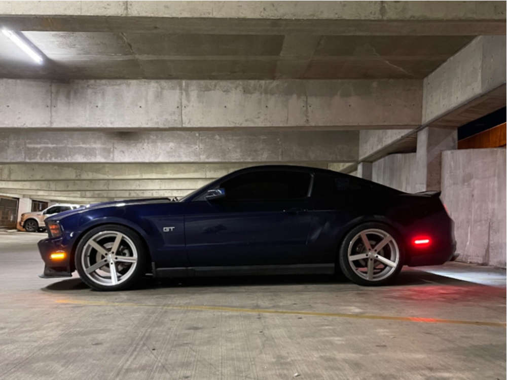 2010 Ford Mustang with 20x10 35 Rohana Rc22 and 275/35R20 Vercelli ...